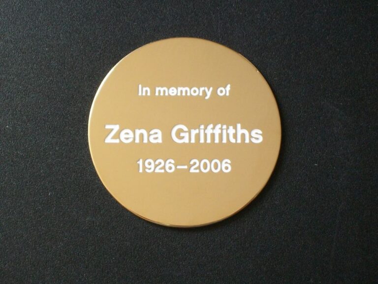 Brass Circular Disc Signs - BRASS PLAQUES